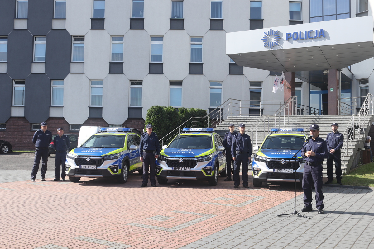 Nowe radiowozy w powiecie częstochowskim - Wiadomości - Komenda Miejska Policji w Częstochowie